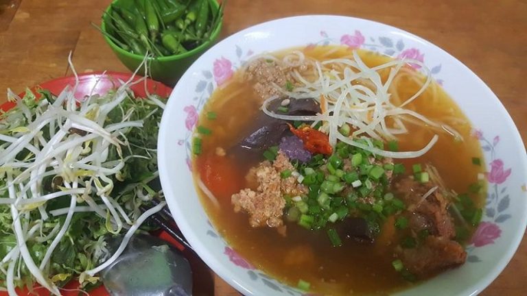 Top 5 quán bún riêu Đà Lạt ngon có tiếng được nhiều người yêu thích