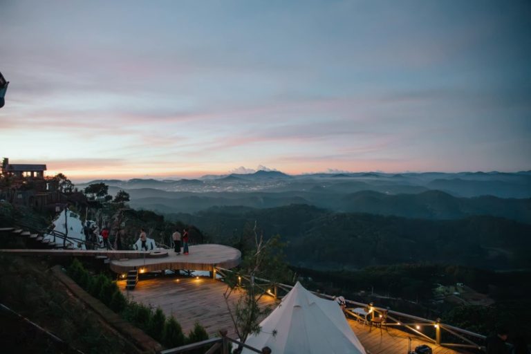Tour glamping sang chảnh săn mây Đà Lạt 2 ngày 1 đêm
